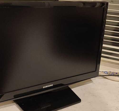 Телевизор samsung UE19H4000KA бу