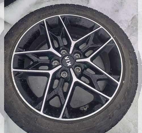 235/45 R18 goodyear Eagle Sport Лето Литые R18 pсd:5x114.3 ет:52.5 DIA:67.1