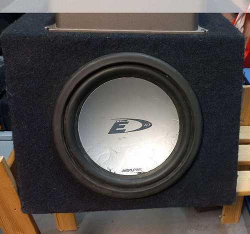 Автомобильная акустика subwoofer Airline 10, усили