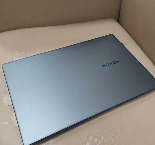 Ноутбук Honor magicbook 15