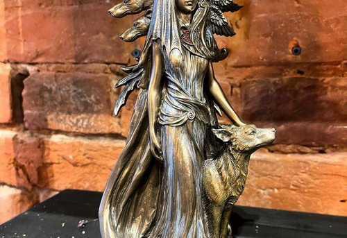 Геката Богиня магии перекрестков статуэтка алтарь