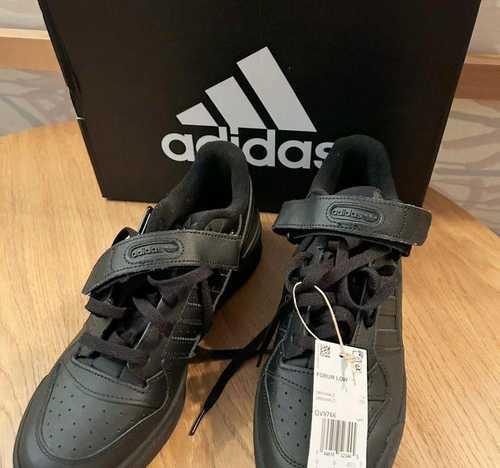 Adidas мужские кроссовки кожаные 42,5