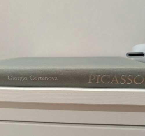 Picasso : the Works of Pablo Picasso