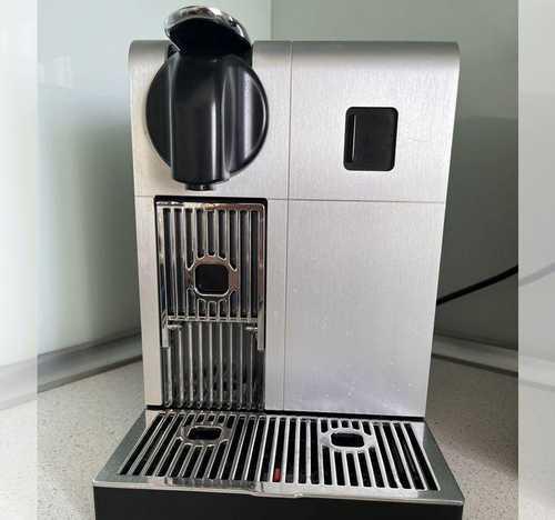 Кофемашина Delonghi Lattisima Pro Nespresso