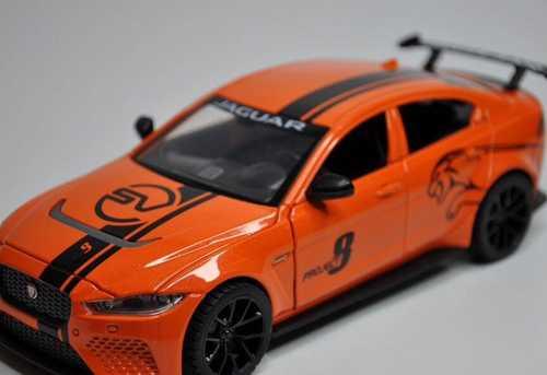 Модель автомобиля Jaguar XE SV Project 8 металл