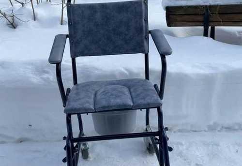 Кресло инвалидное санитарное Vermeiren 9139