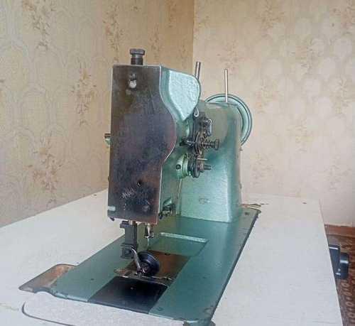 Промышленная швейная машина Подольск со столом