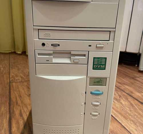 Ретро компьютер Pentium MMX 200