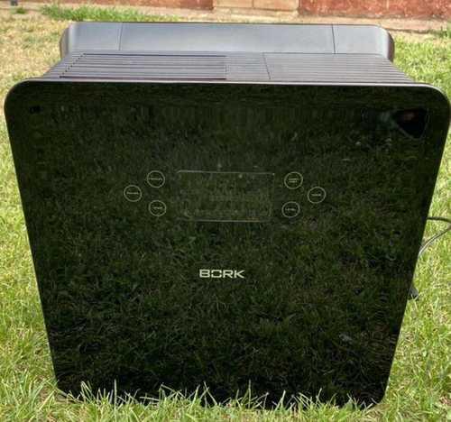 Увлажнитель воздуха Bork Q710