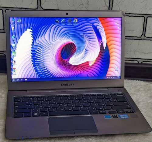 13.3" Samsung /i5-2467M /8GB /SSD 120GB /алюминий