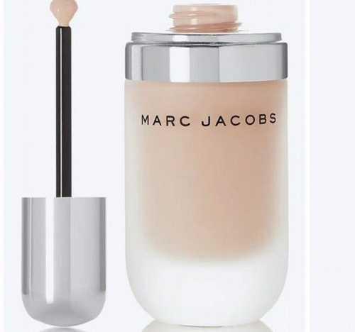 Тональная основа marc jacobs