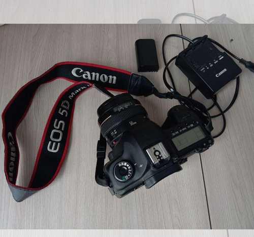 Фотоаппарат Canon EOS 5D mark ii  объектив вспышка