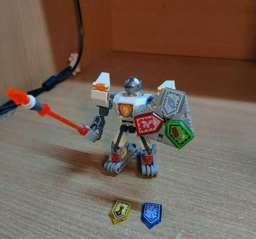 Lego nexo knights 70366