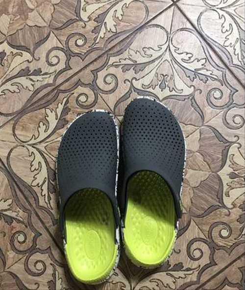 Шлепанцы мужские crocs