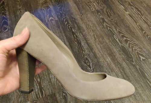 Туфли женские 39 размер бежевые замшевые