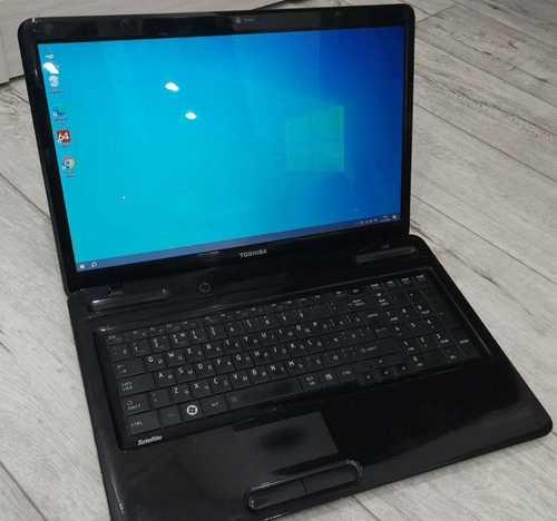 Toshiba L670 (17.3"/Intel i5-480/6GB/SSD 256GB)