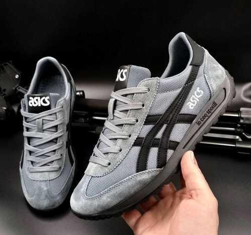 Кроссовки Asics