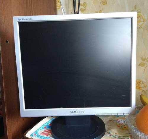 Монитор Samsung 720N