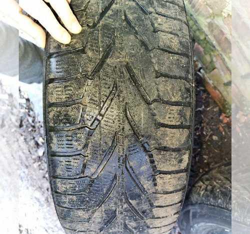 Nokian Tyres Hakkapeliitta 2 235/65 R17 108