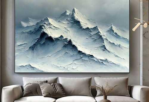 Большая картина текстурной пастой горы в облаках