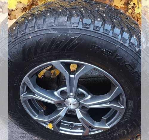 Nokian Tyres Nordman 8 SUV 215/70 R15