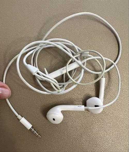 Наушники earpods Apple 1 не работает