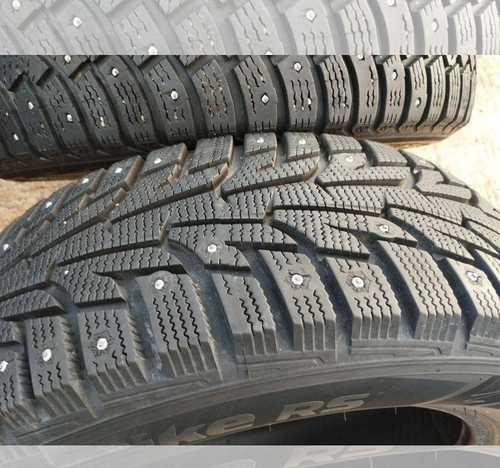 Nokian Tyres Hakkapeliitta 1 19.5/60 R15 84N