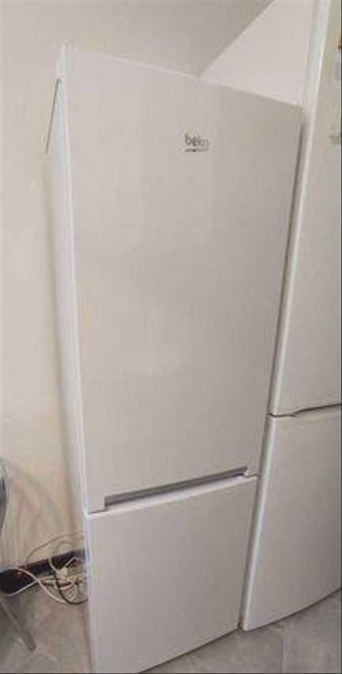 Холодильник с морозильником beko cnkdn6270k20w