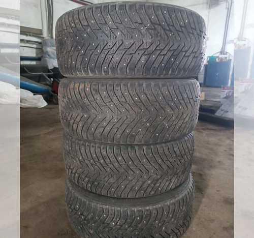 Nokian Tyres Hakkapeliitta 8 235/55 R17 103T