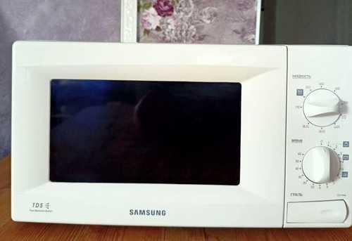 Микроволновая печь Samsung CE2718NR