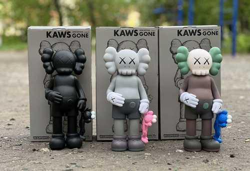 Коллекционные фигурки kaws