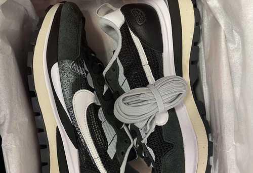 Кроссовки Sacai x Nike VaporWaffle black and white