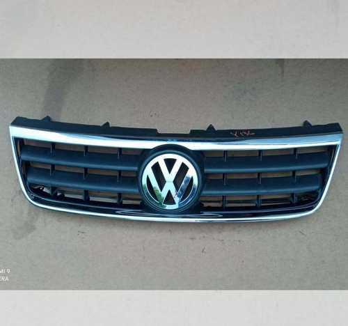 VW Touareg 7L решетка радиатора 7L6853653 оригинал