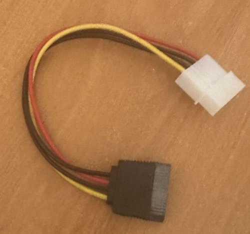 Кабель molex to SATA