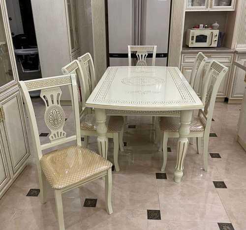 Стол кухонный и Стулья