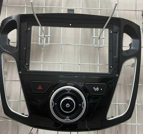 Переходная рамка 9" Ford Focus 3 под Android