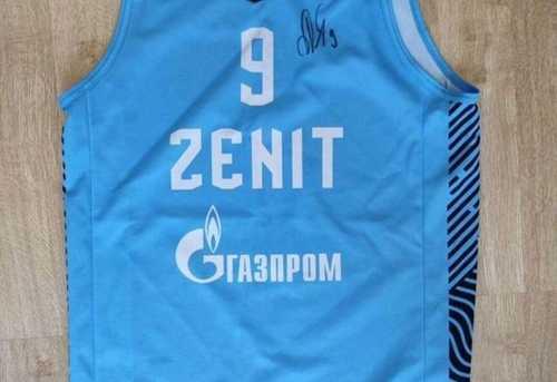 Баскетбольная майка с автографом игрока Зенита