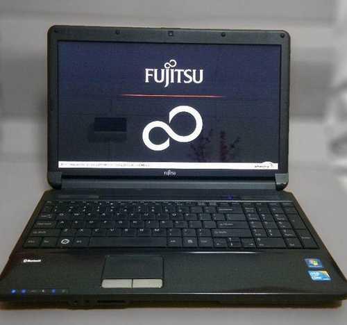 Ноутбук Fujitsu Siemens AH530