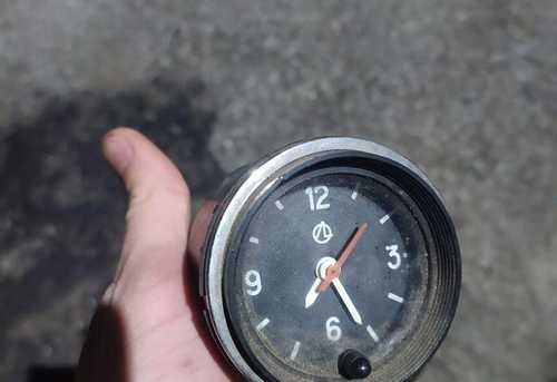 Часы ваз 2106