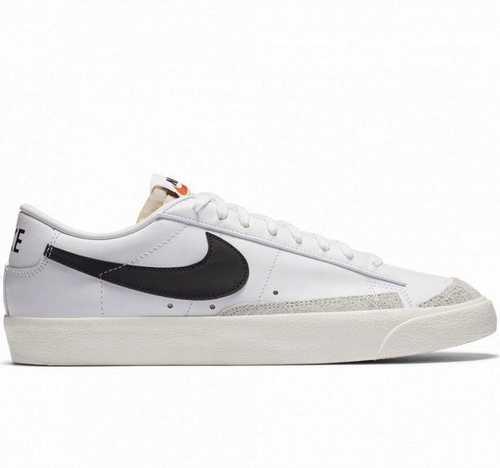 Nike blazer low