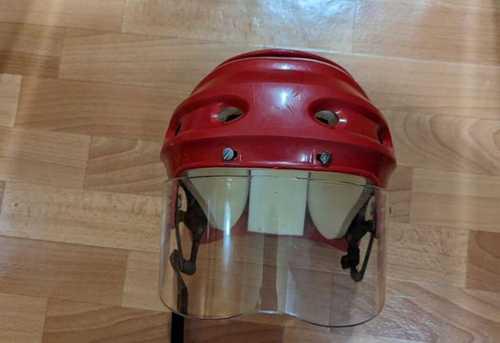 Шлем хоккейный с визором, размер М-L. Торг уместен