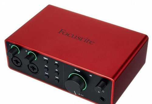 Focusrite Scarlett 4i4 4th Generation новая