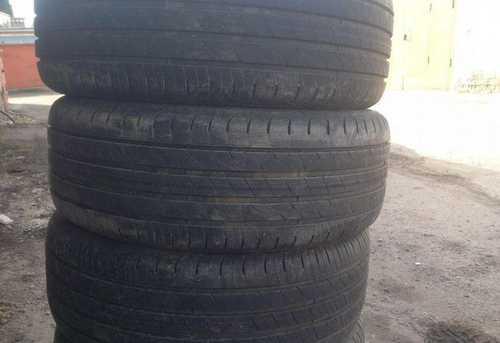 Goodyear EfficientGrip 215/55 R17