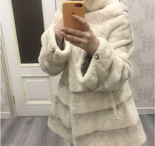 Шуба из бобрика с норкой