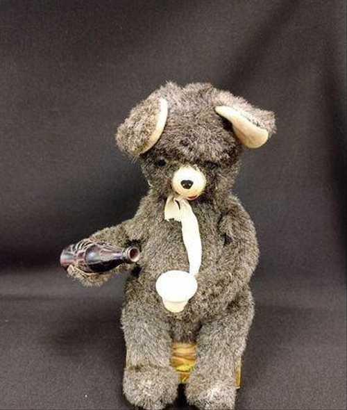 Механическая игрушка Медведь с бутылкой СССР VS
