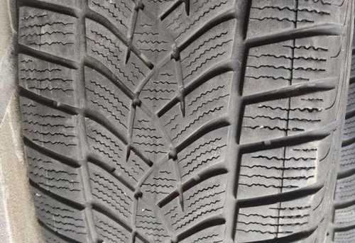 Goodyear UltraGrip Ice 225/60 R17 103T