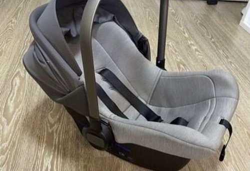 Автолюлька Nuna pipa lite с базой isofix