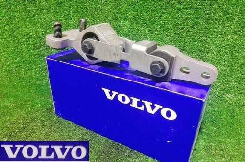 Нижняя опора АКПП Подушка коробки Volvo S80 XC90