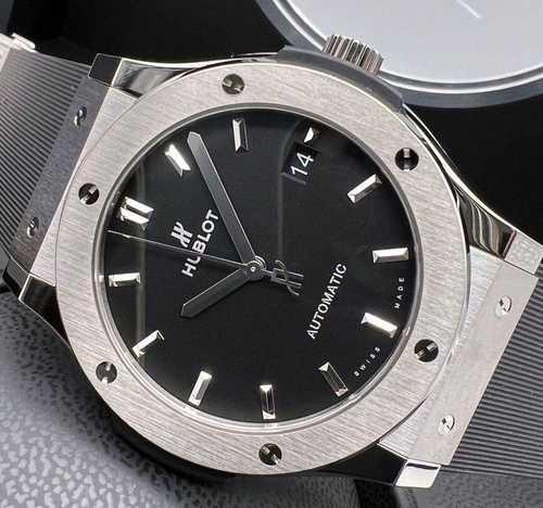 Часы Hublot Classic Fusion Titanium Black 45 мм 511.NX.1171.RX