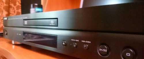 Yamaha DVD S1800